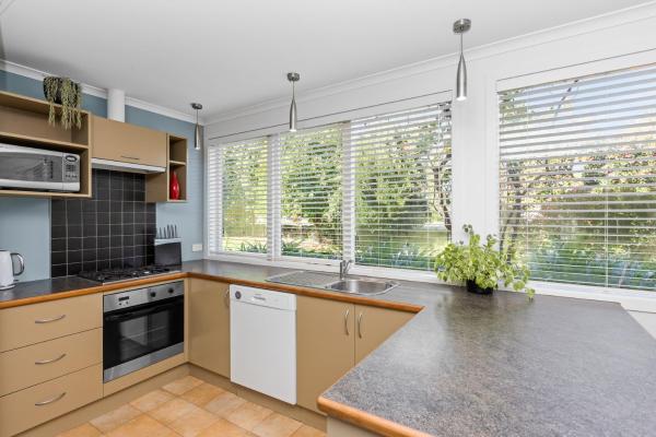The Village Apartment, Just Steps To The Village Shops, Bars And Restaurants - Wairarapa