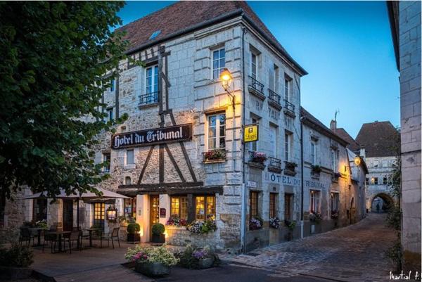 Logis - Hôtel & Restaurant Du Tribunal - Mortagne-au-Perche