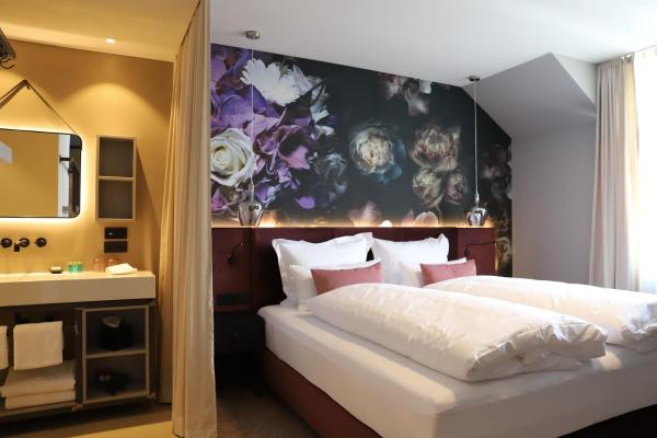 Boutiquehotel Burg Adenbach & Alter Weinbau - Altenahr