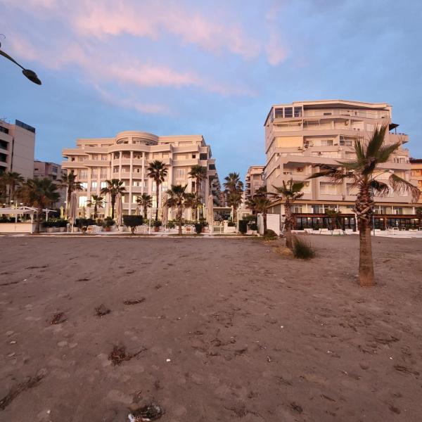 Holiday House - Durrës