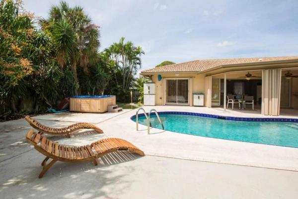 Casa Del Sol-huge 3br! Beaches Pool And Hot Tub! - Lake Worth