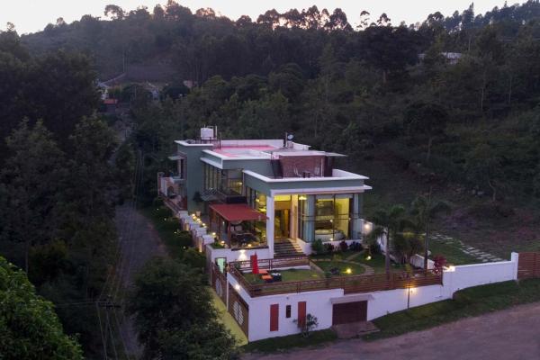 Stayvista At The Yercaud Bungalow With Pvt Pool - Yercaud