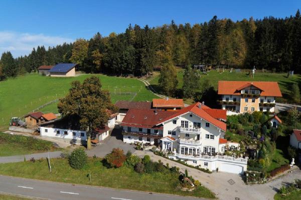 Freizeit- Und Erlebnishof Schötz - Cham