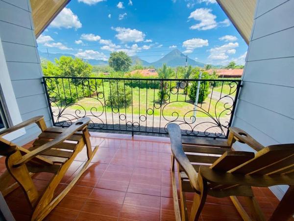 Casa De Las Rosas Volcán Arenal -