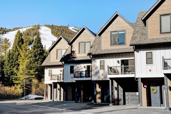 New Slopeside Luxury Villa 135 I Hot Tub I Great Views I Best Price I Free Adventures Daily - Winter Park, CO
