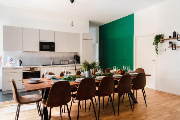 165m2 Downtown Family Suite 5br, 3bath, Kids Room, 11min Alexanderplatz - Berlin