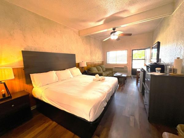 Mountain Harbor King Guest Room On Lake Ouachita - Arkansas