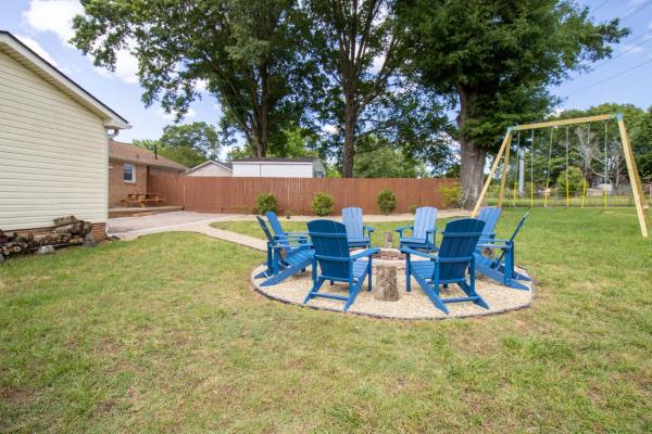 Home Away In Taylors By Brick And Home - Greer, SC