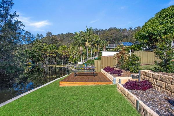 Serenity At Umina Beach Renovated Coastal Retreat - Dangar Island