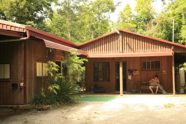 Tropical Bliss Bed And Breakfast - Innisfail