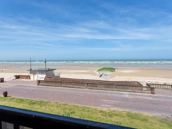 Apartment Les Terrasses Du Casino-2 By Interhome - Cabourg