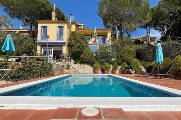 Preciosa Casa Con Vistas Al Mar - Mataró