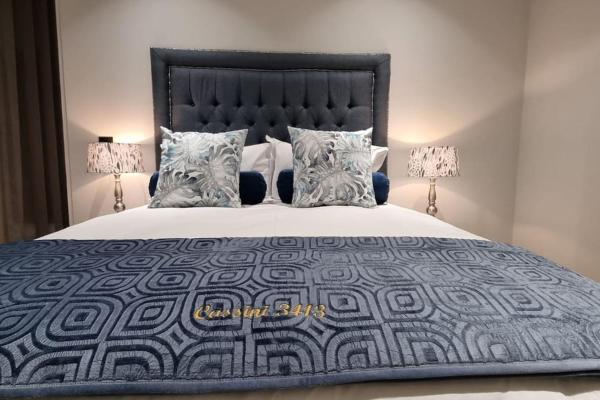 Ellipse Waterfall - The Oasis Luxury Stay - Midrand