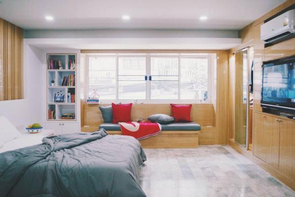 Double Studio, Private Bath, Shared Kitchen With Local Family By Pillows & Purrs - Bangkok