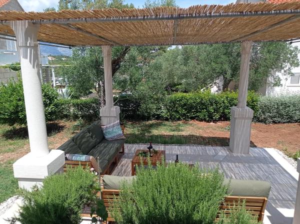 My Mediterranean Villa With Huge Garden And Own Parking - Lumbarda