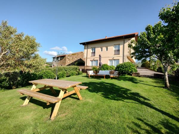 Apartamentos Corona - Cabezón de la Sal