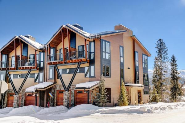 Downtown Wp River Front Villa 232 I Private Hot Tub I Great Views I Activity Program - Winter Park, CO