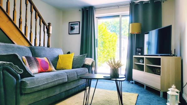 Modern 2 Bed House- Free Parking And Close To The Centre - Bristol