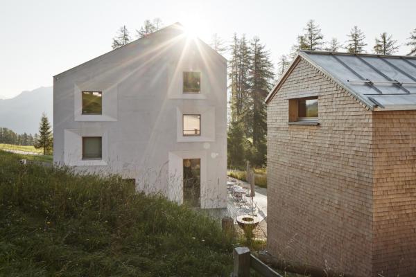 Tiny House Mitten In Den Schweizer Alpen. - Lenzerheide