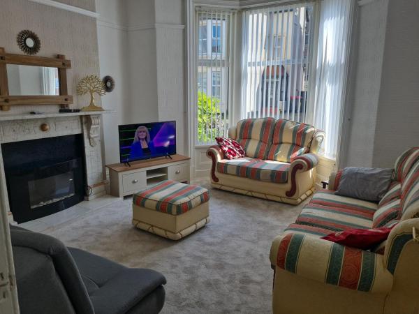 Lawnswood Apartments - Blackpool