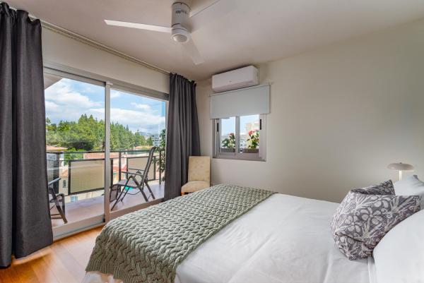 Apartment With Terrace - City Center And Near The Beach - Marbella
