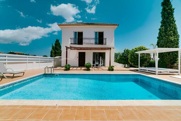Summer Breeze - Cheerful 2 Bedroom Villa With Pool - Cyprus