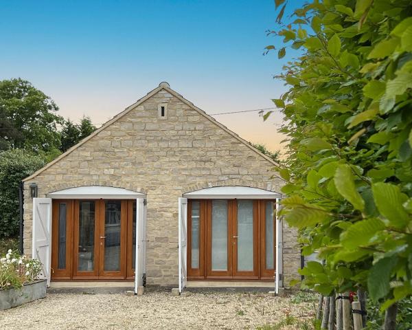 Whitley Old Garage - Devizes