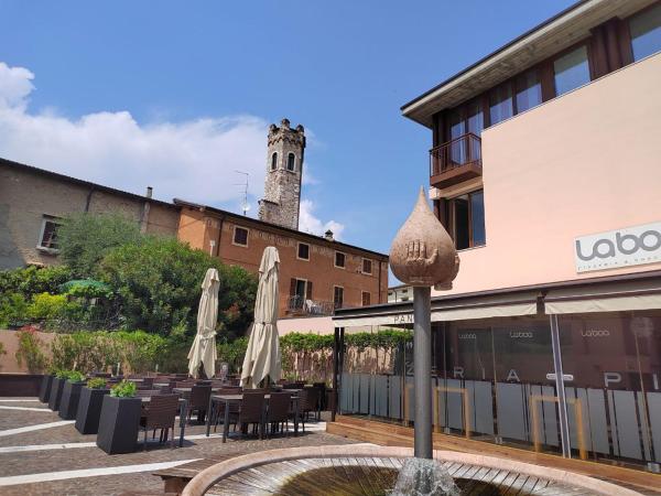 Aly D'angelo Alla Torre - Immobiliare Azzurra - Bardolino