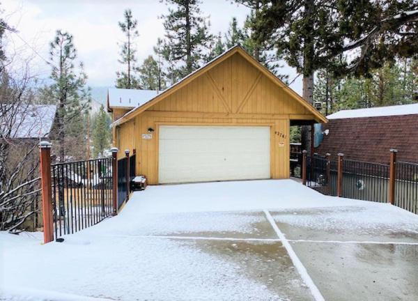 Bear Creek Inn - Billiards And Slope Views! Spacious Home Near The Slopes! - Big Bear Lake, CA