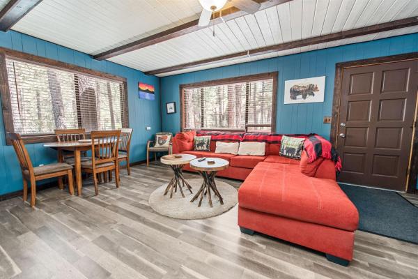 Ponderosa Hill Cabin - Perfect Cozy Escape! Located In A Prime Area For A Family Getaway! - Big Bear, CA