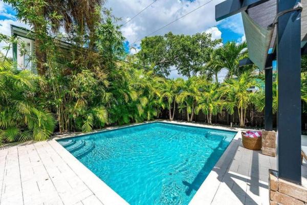 The Penn House + Guest House & Saltwater Pool Flam - West Palm Beach, FL