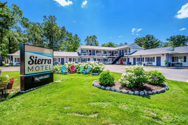 The Sierra Motel - Traverse City, MI