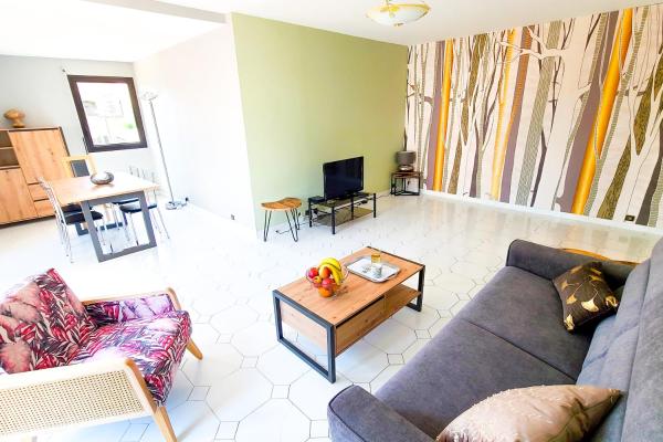 Regard Sur Les Remparts - Terrasse & Parking - ibis Avignon Centre Gare