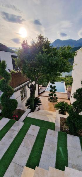 Koman Paradise By Romina - Albania