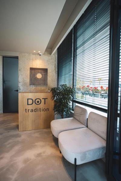 Dot Tradition - Albania