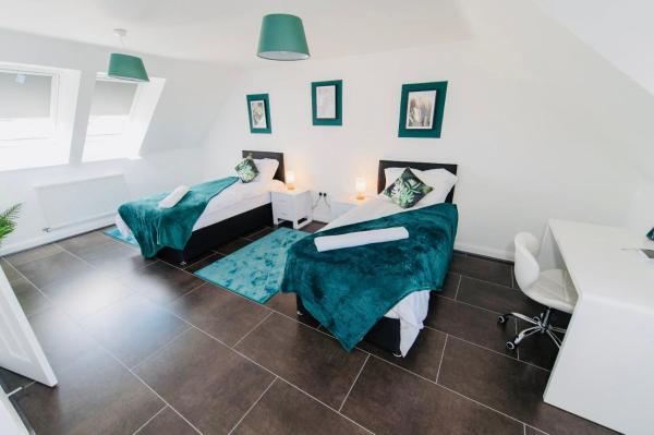 Rugby Modern 3 Bed 6 Guest House - Rugby