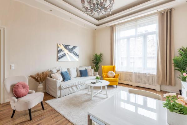 Luxurious Central Apartment In Liszt Ferenc Square - Budapest