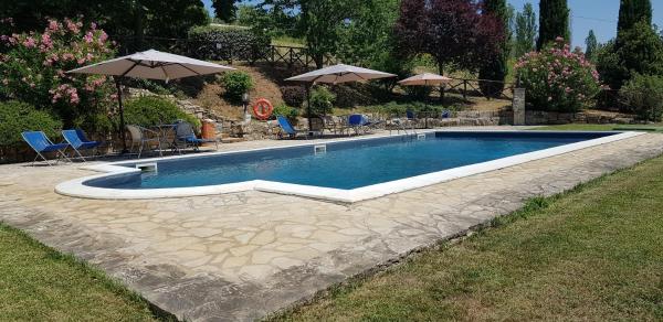 Case In Campagna Con Piscina A Todi - Todi