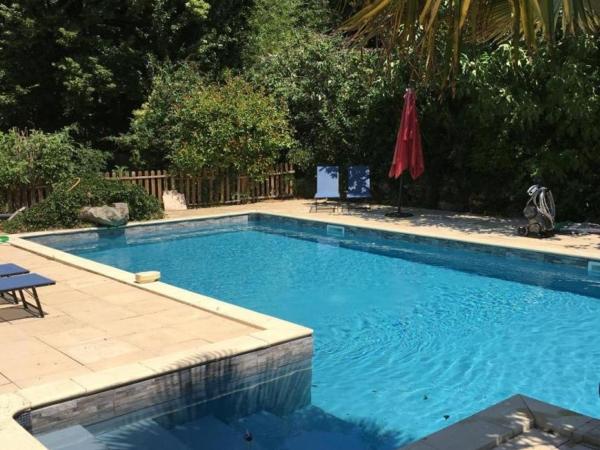 Charmante Maison En Pierre Avec Piscine Privée Chauffée - Fr-1-616-302 - Mareuil