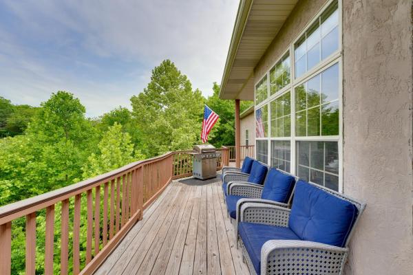 4 Mi To Branson Landing Huge Home With Game Room! - Branson, MO
