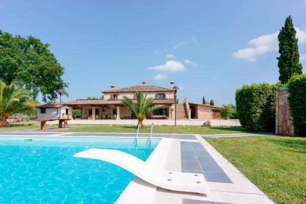 The Italian Dream Villa - Pool, Spa & Wine - Teramo