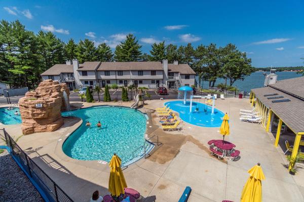 Caribbean Club Resort - Lake Delton, WI