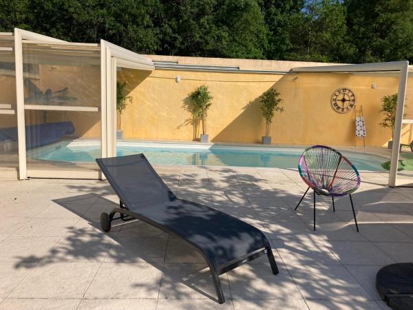 Chai Saint Jean Camelia Piscine Et Spa - Planète Sauvage