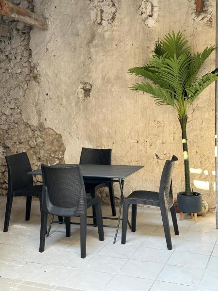 Superbe Appart' Terrasse Plein Centre - La Ferté-Gaucher