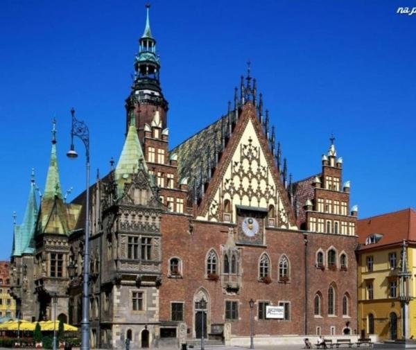 Rynek Pod Fredrą - 樂斯拉夫