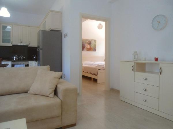 Elia Apartment - Dhërmi