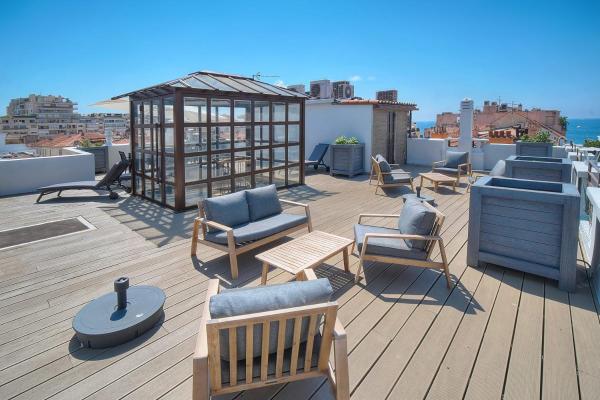Ref 1466 - Penthouse à Louer - Plage du Palais des Festivals de Cannes