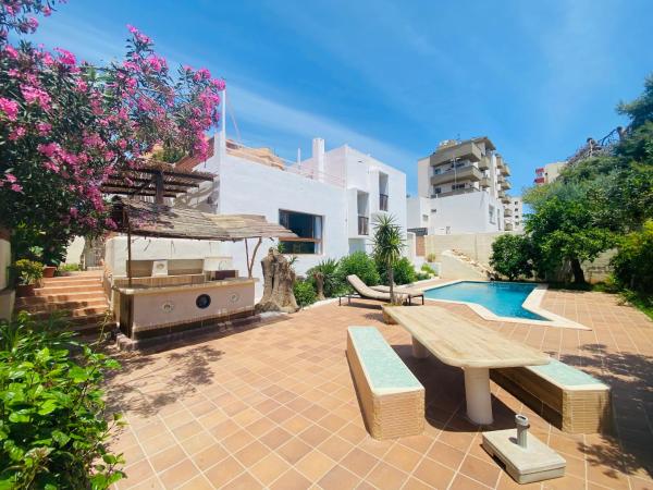 Villa Los Robles En Playa Den Bossa Con Piscina Privada - Ibiza
