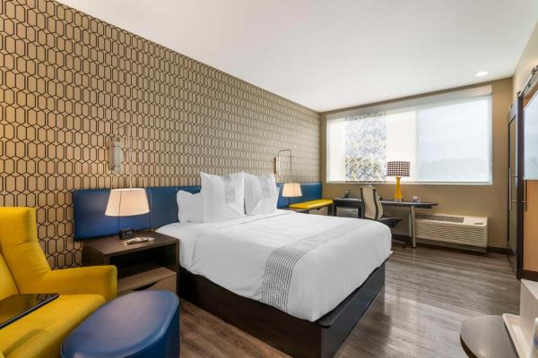 Glo Best Western Pooler - Savannah Airport Hotel - Savannah, GA