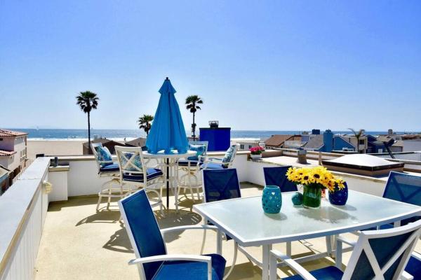 Beach House Located In Quiet Community. - Oxnard